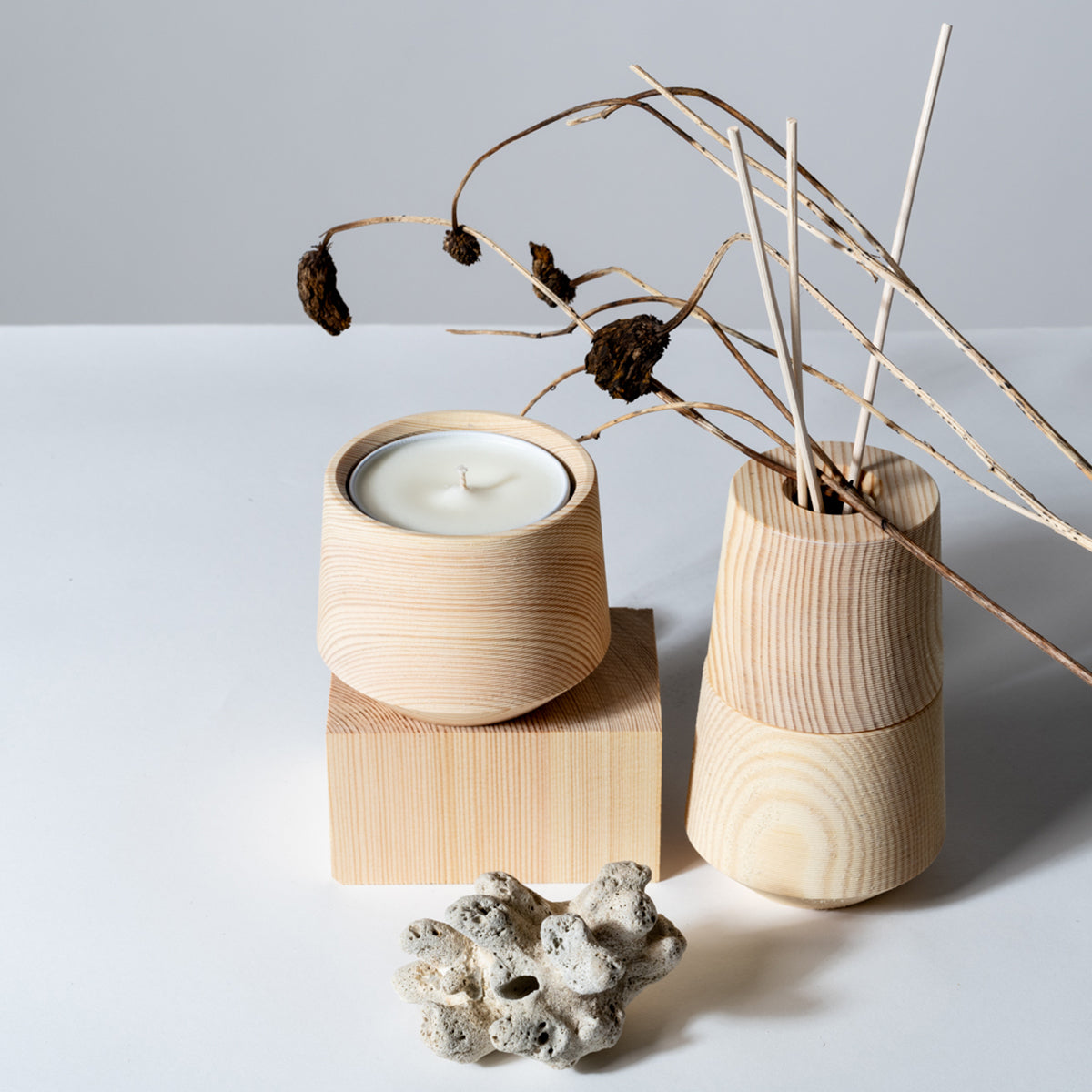HETKINEN ヘトキネン | pine diffuser vessel & diffuser set [hiljaisuus] – Hetkinen